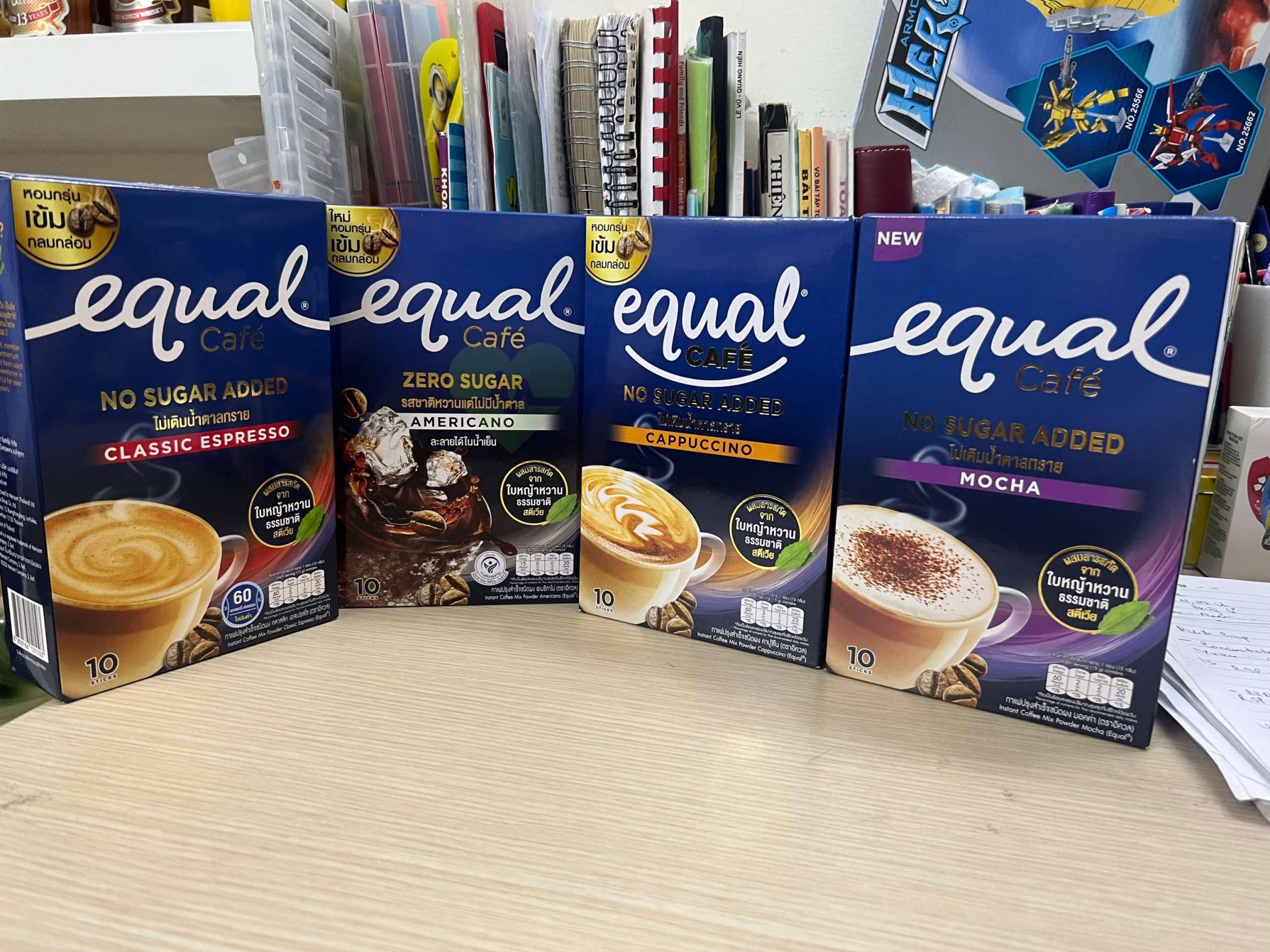 Cà phê hoà tan Equal Classic Espresso hộp 150g